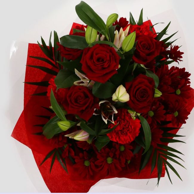 Red Roses & Lilly Bouquet – Happy Days Factory